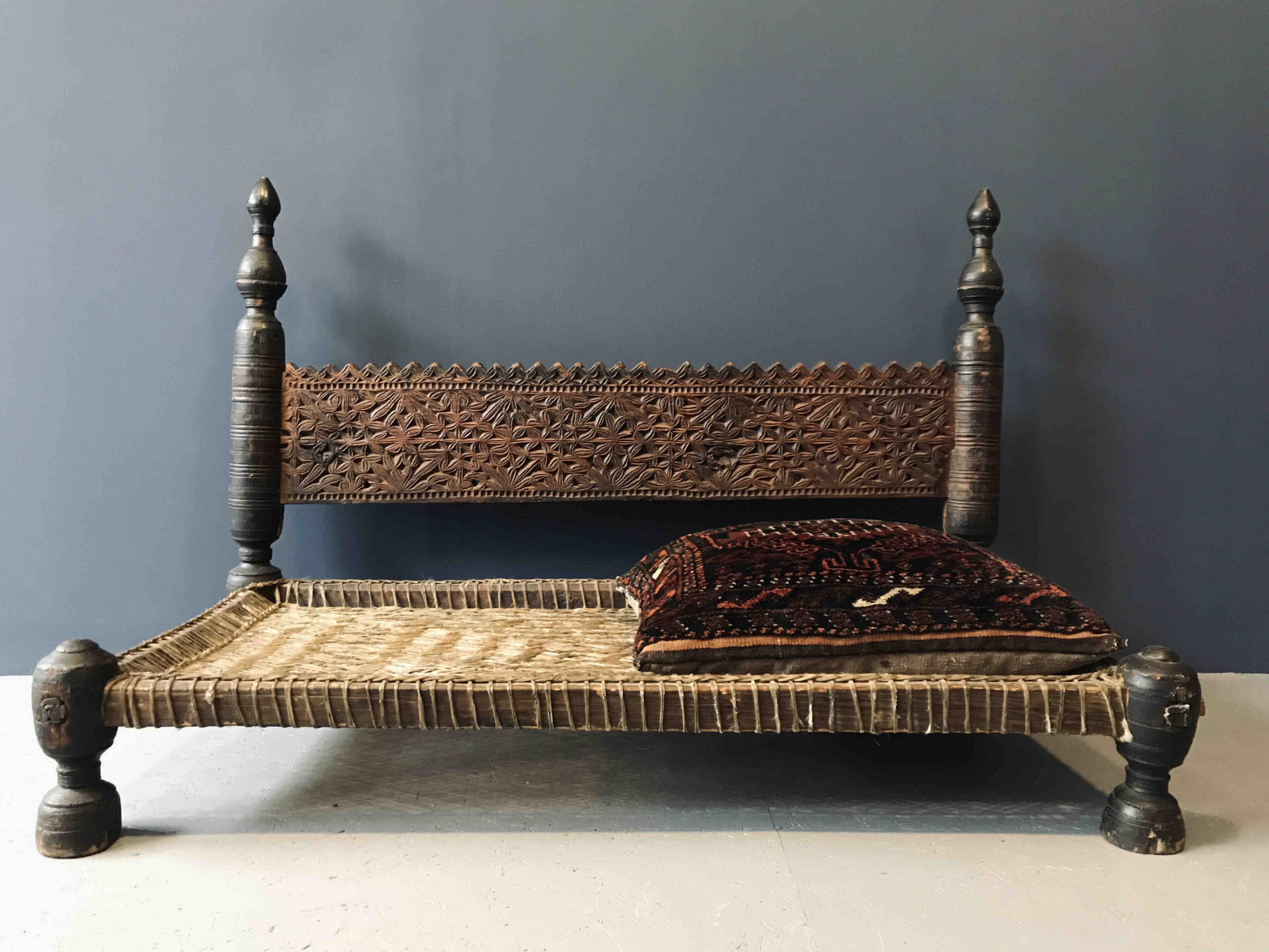 Nuristan Bench – Wisdom & Koenig Interior